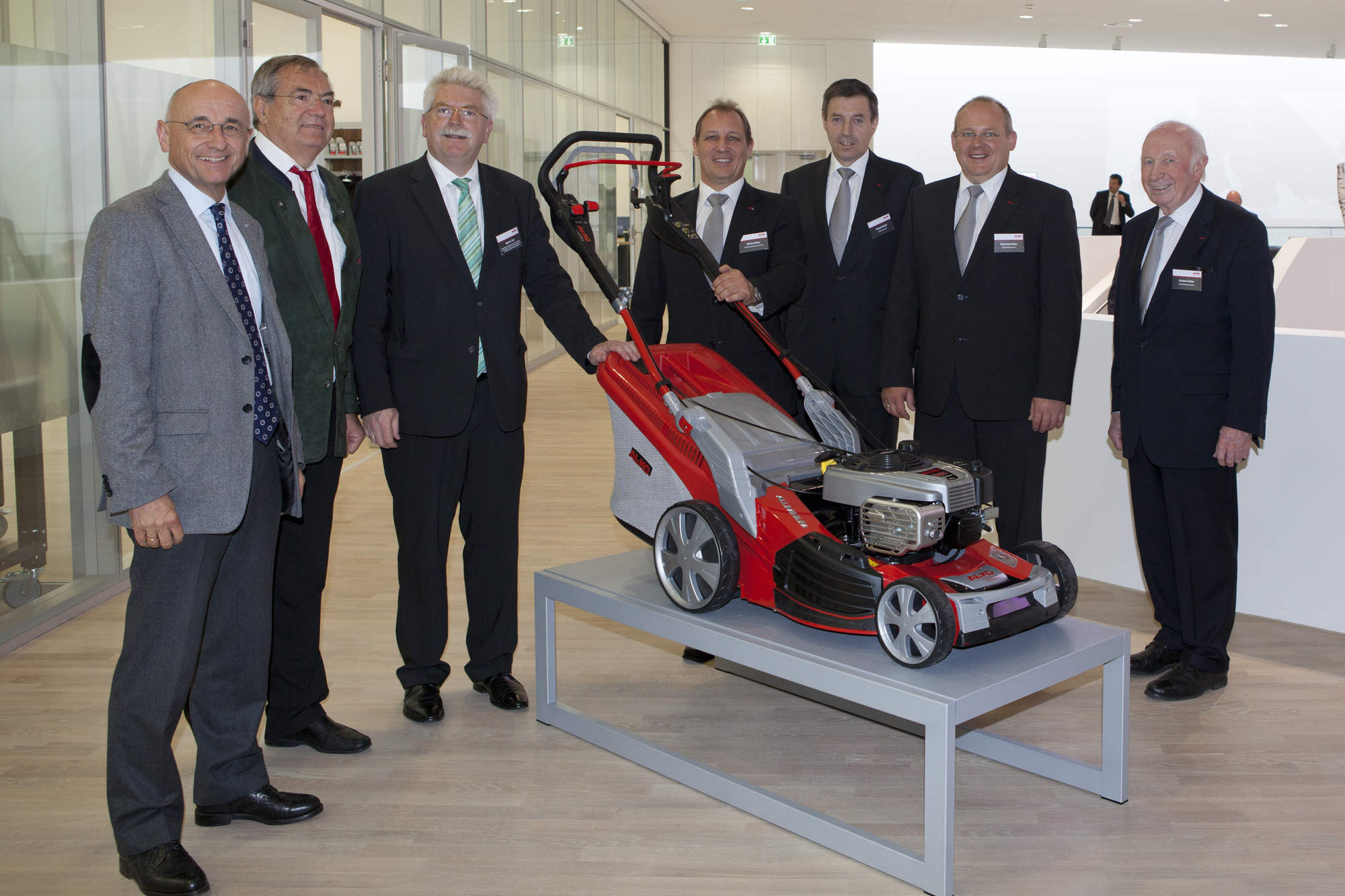 AL-KO Innovationen begeistern Martin Zeil - b4bschwaben.de