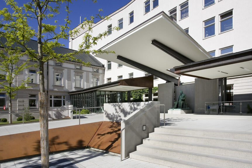 Hessing Stiftung hat jetzt sieben Kliniken - Augsburg - B4B Schwaben