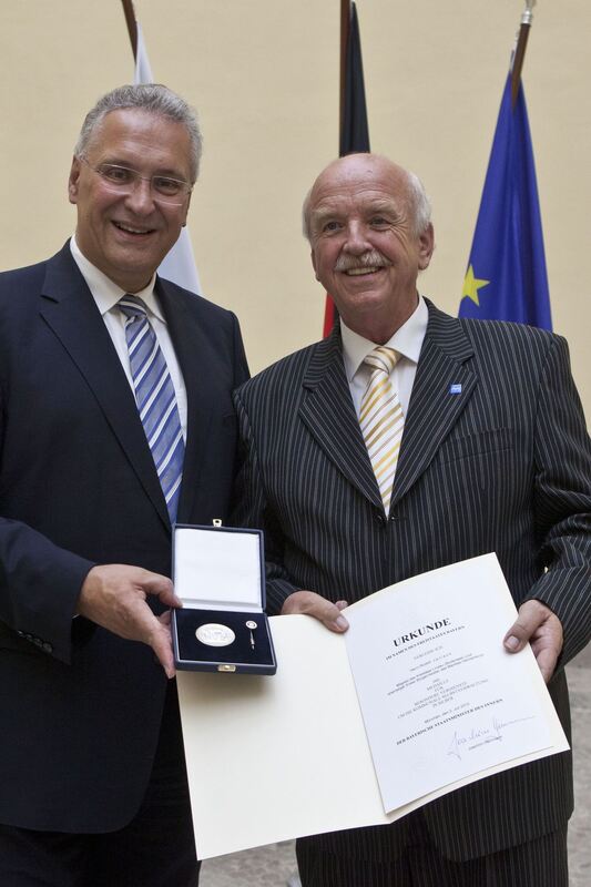Rudolf Janisch mit Medaille geehrt lra Lindau - Lindau / Bodenseeregion ...