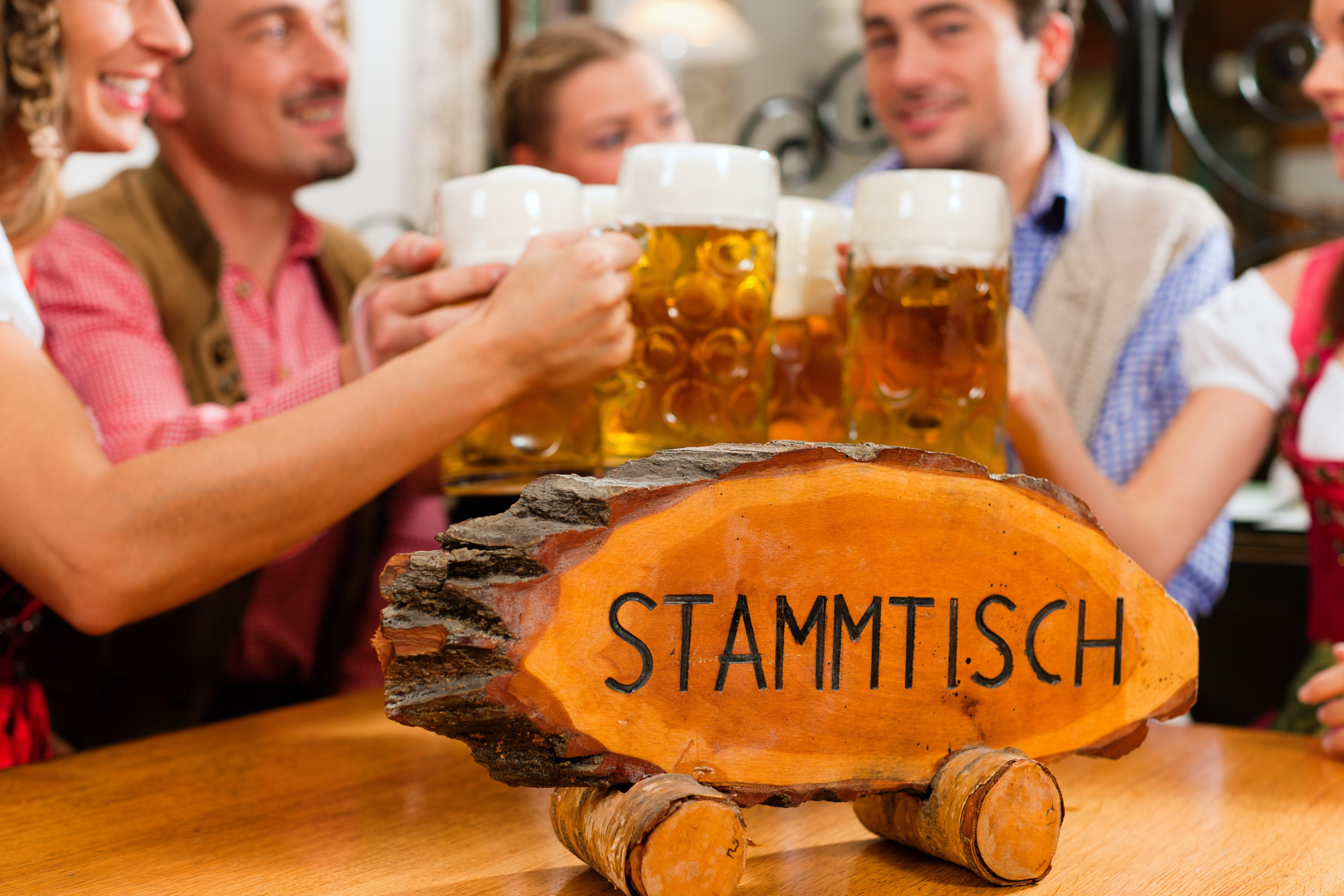 Wirtschaftsjunioren laden BGM-Kandidaten zum Stammtisch - b4bschwaben.de