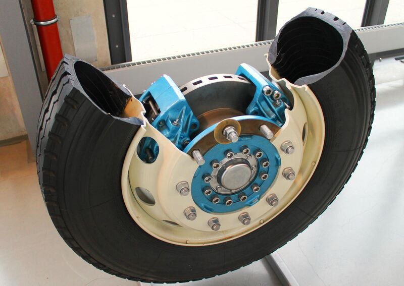 Reife(n) Leistung: BMF auf Leitmesse Reifen 2014 - Augsburg - B4B Schwaben