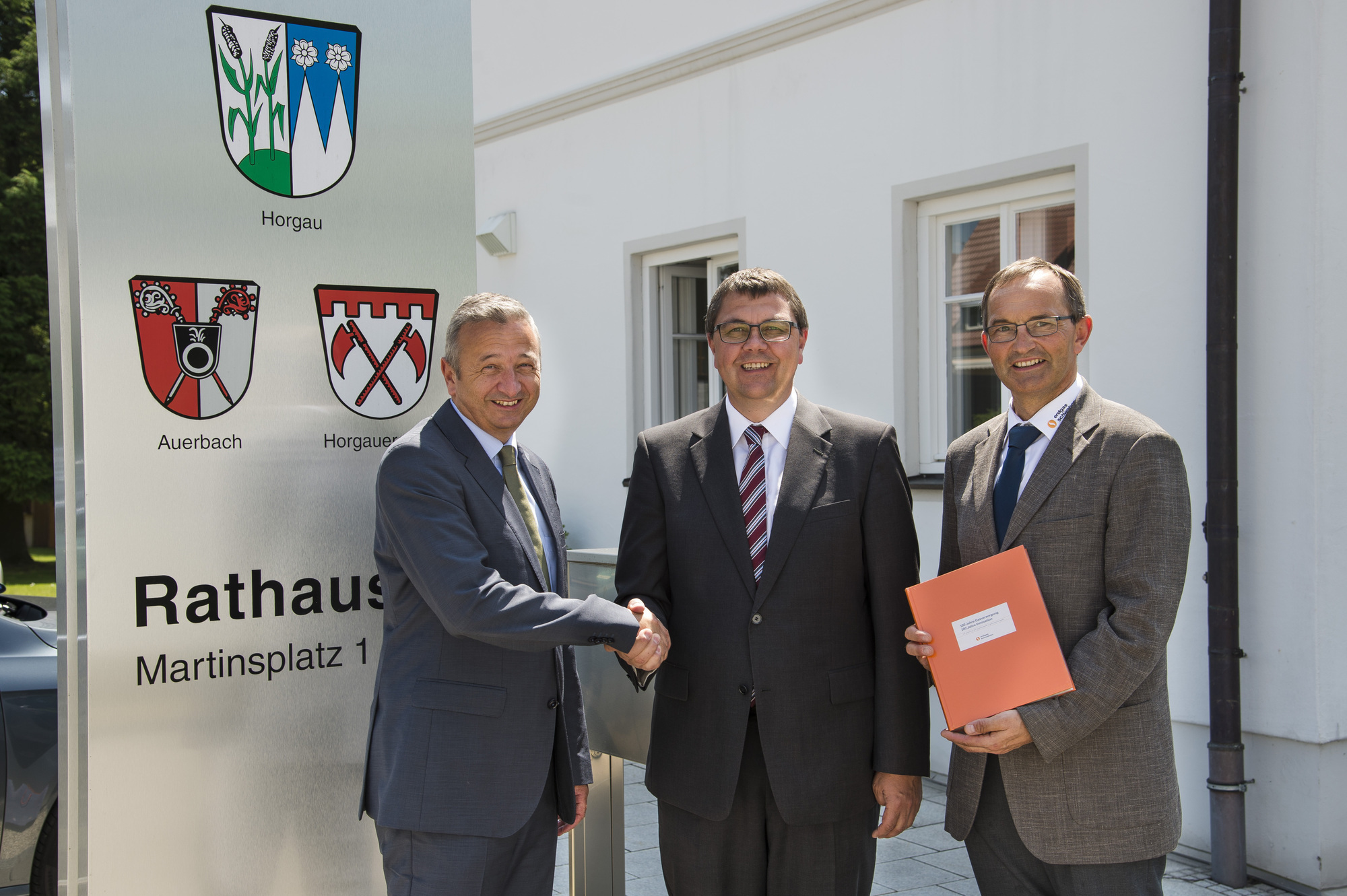 Gemeinde Horgau bleibt erdgas schwaben treu - b4bschwaben.de