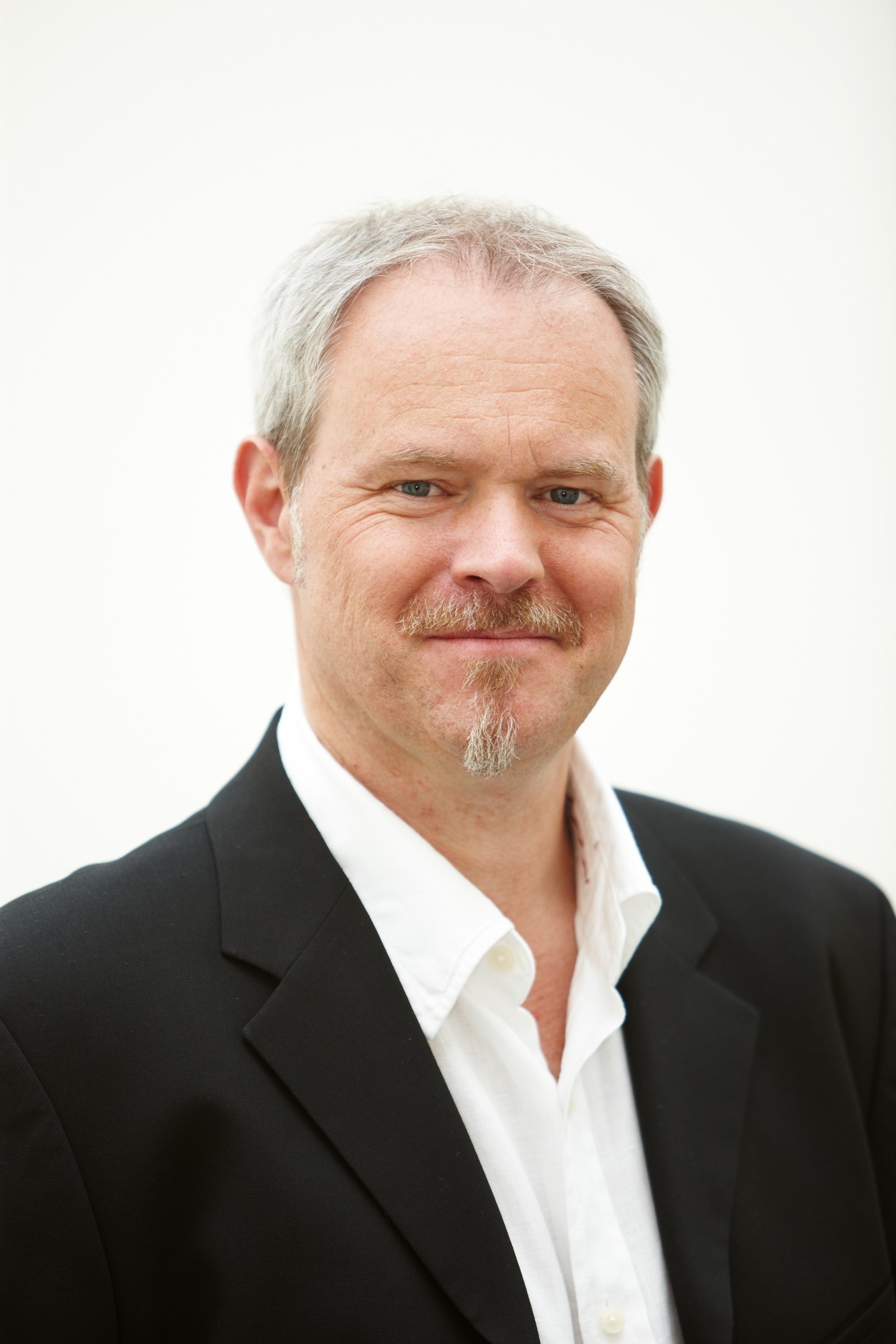 novotronik überzeugt TÜV Rheinland mit hoher Qualität - b4bschwaben.de