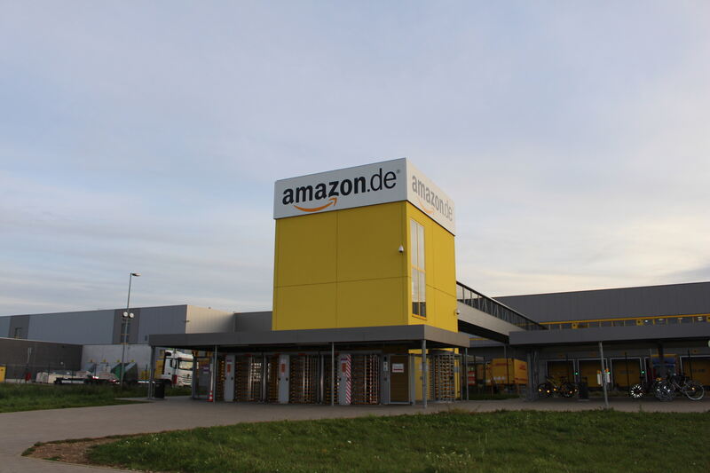 Amazon eröffnet neues Verteilzentrum in Gersthofen - Augsburg - B4B ...