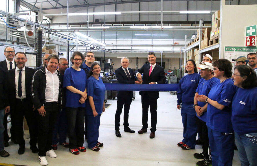 Röhm setzt sich für Integration am Arbeitsplatz ein - Dillingen - B4B ...