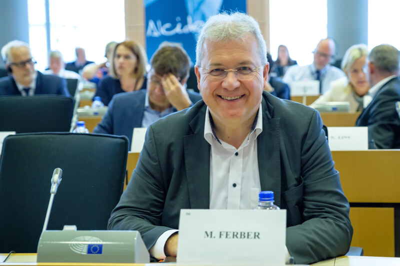 Ausschuss für Wirtschaft: Markus Ferber bleibt Europa-Abgeordneter ...