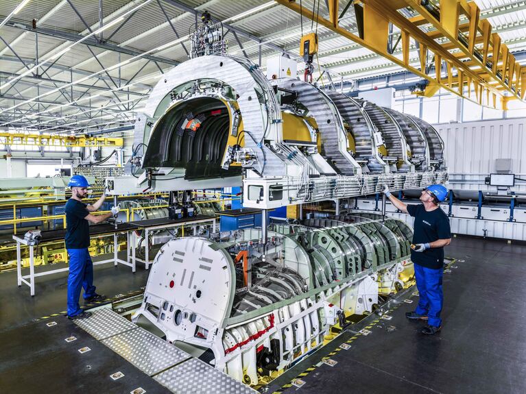 Augsburger Premium Aerotec verkündet neuen Auftrag - Augsburg - B4B ...