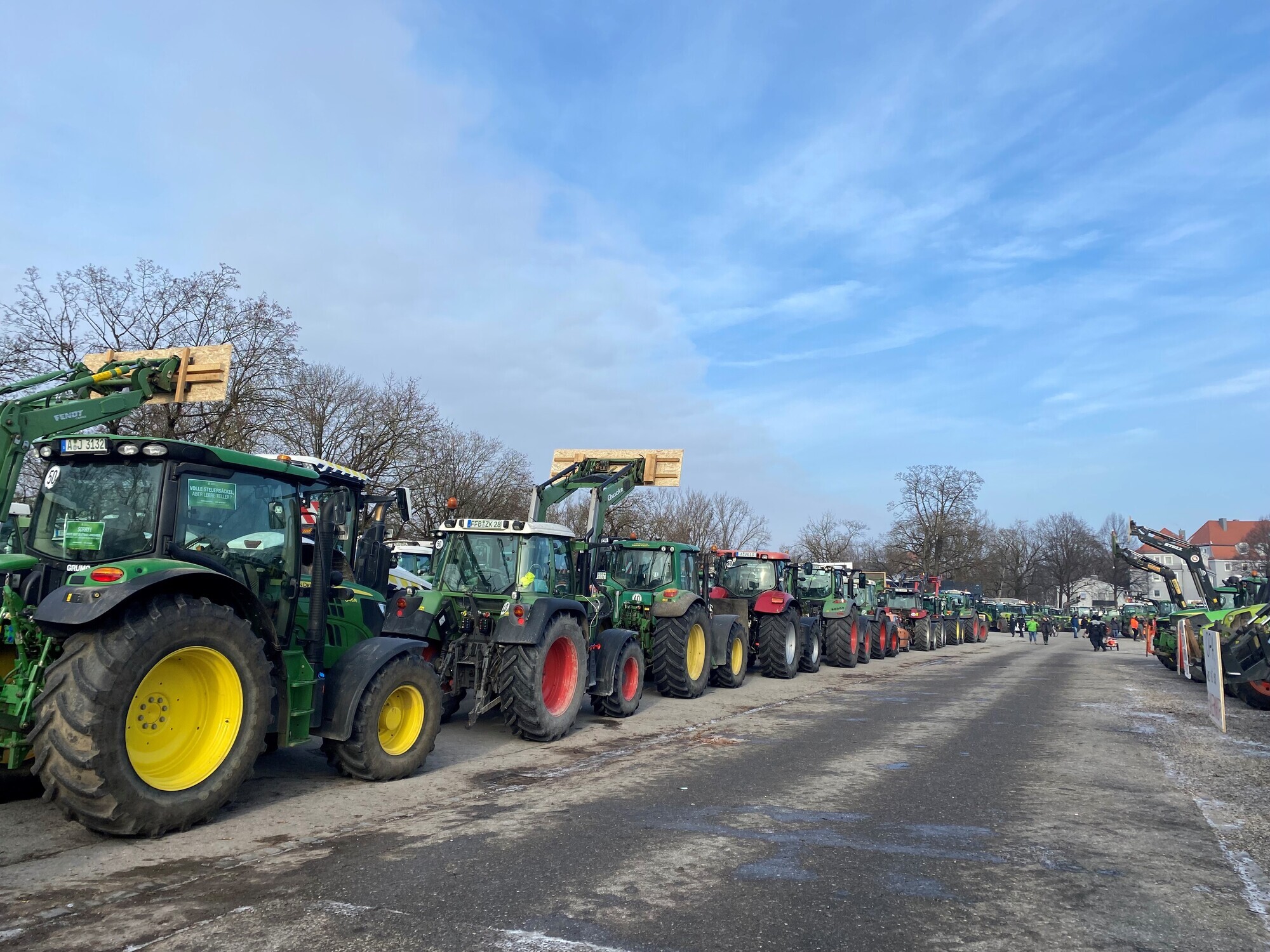 Das war der Plärrer-Protest der Bauern aus dem Augsburger Umland ...